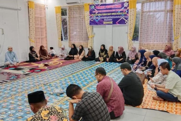 RSUD Kaur Buka Puasa Bersama Pererat Ikatan Kekeluargaan - Cover Publik